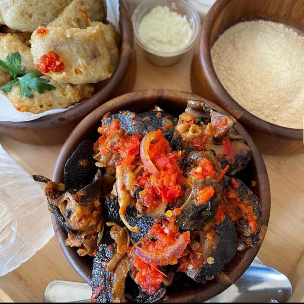 Peppered snail and ojojo combo – Teefah's Kitchen
